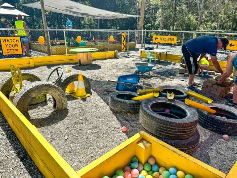 Dig IT at Mount Tamborine - Queensland Travel Guide